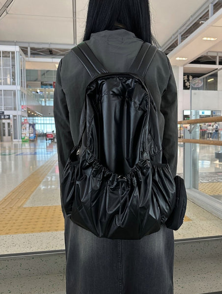 in a row (インアロー) - シャインストリングリュック / Shine String Backpack – einz.jp