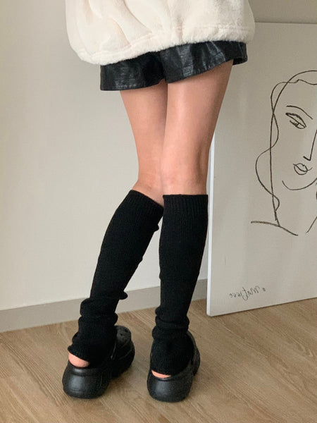 INCHANT ME(インチャントミー) - ルーズフィットリブレッグウォーマー/ Loose Fit Ribbed Leg Warmers – einz.jp